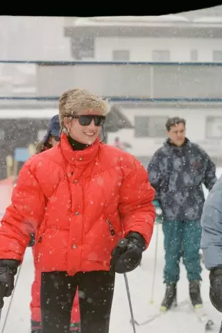 Hoe't de keninklike famylje ski-chic omearmje op 'e hellingen 103_4