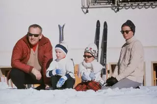 Monako Prensi Rainier III, Monako Prensesi Grace ve çocukları Prens Albert ve Prenses Caroline, 1964 dolaylarında