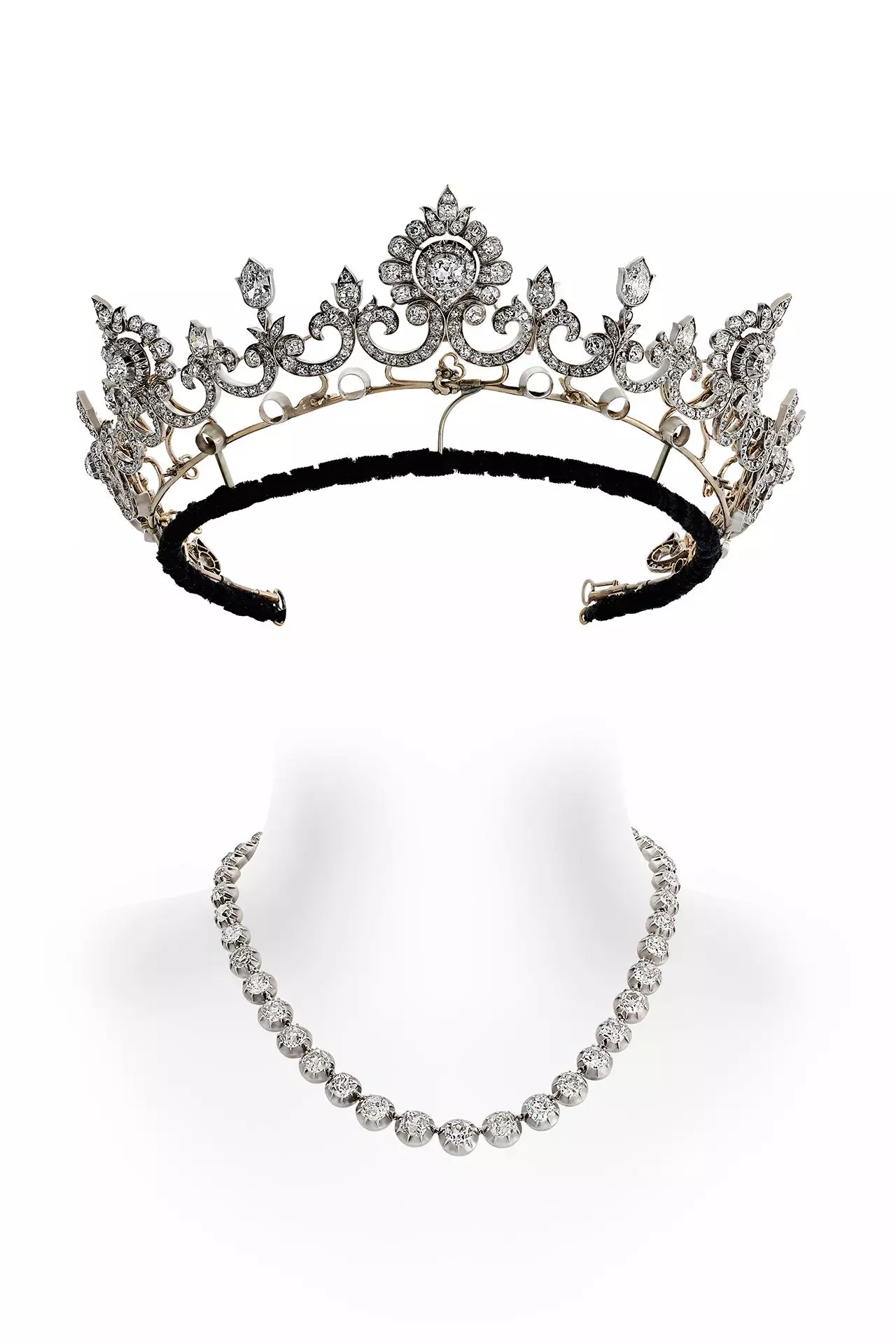 Iyo yechishanu Marques yeAnglesey's Diamond Tiara Iri Kutengeswa