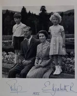 De Krystkaart fan 'e keninklike famylje mei de keninginne Prins Philip Prins Charles en Prinses Anne 1955