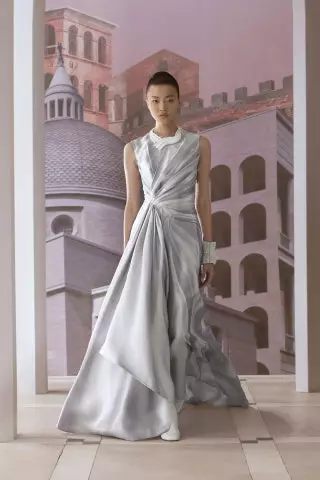 Gipatin-aw sa Fashion Director ni Tatler ang iyang paborito nga hitsura gikan sa pinakabag-o nga Couture show ni Fendi 1119_3