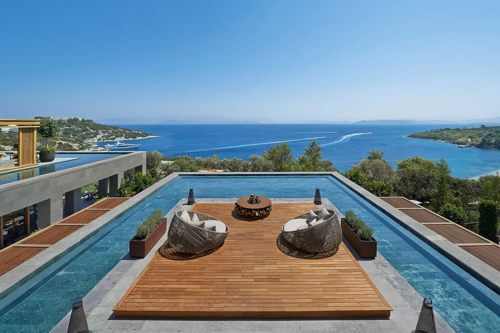 Ndemanga ya hotelo ya Mandarin Oriental Bodrum Tatler Travel Guide 2020