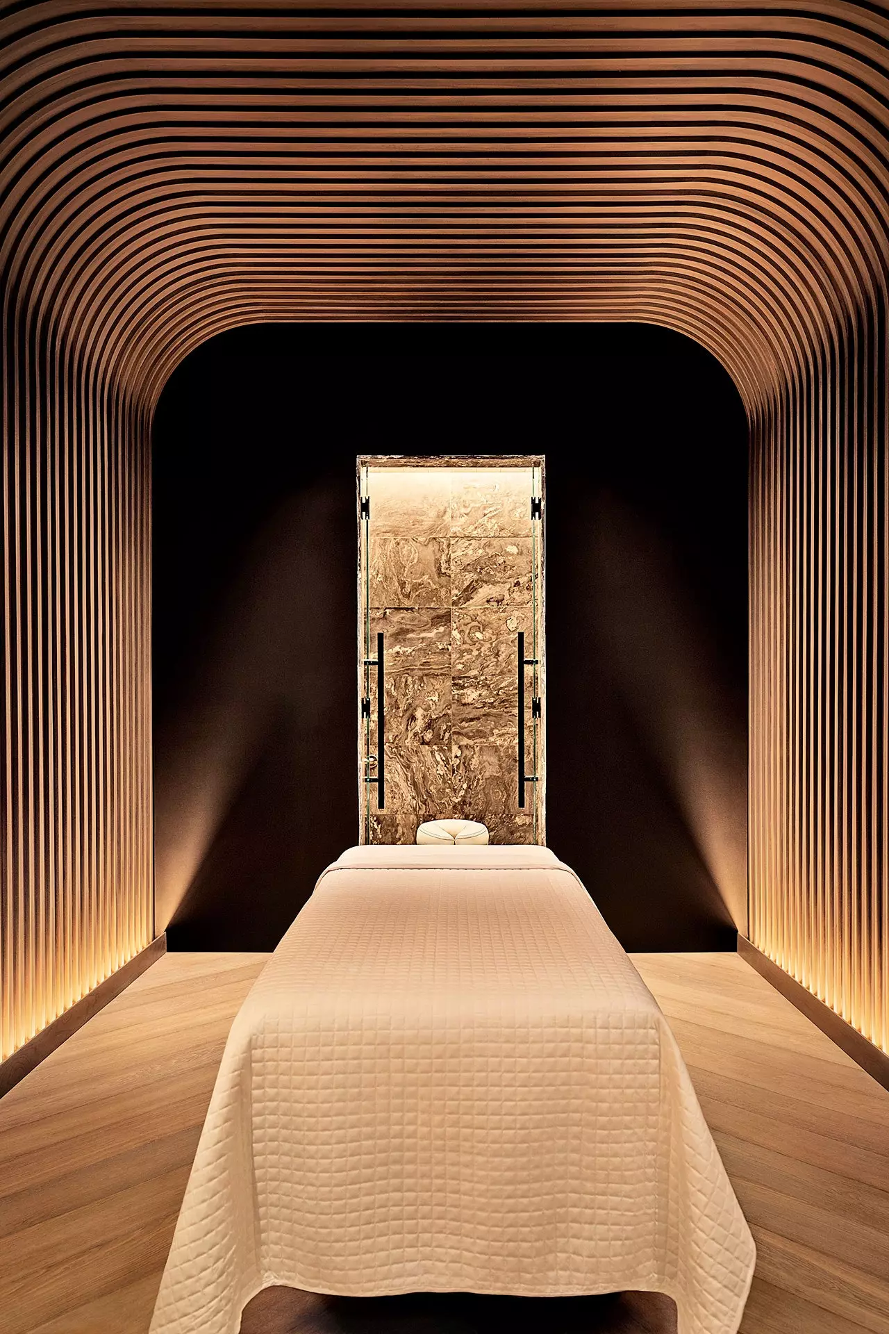 Spa dị na Equinox