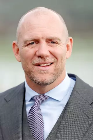 Mike Tindall Isang dating manlalaro ng rugby na nagpakasal kay Zara noong 2011 Si Mike at ang kanyang asawa ay may tatlong anak na magkasama.