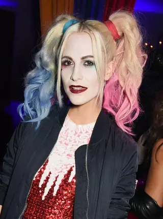 Poppy Delevingne ntawm Unicef UK Halloween Ball ntawm Ib Mayfair hauv London 2015