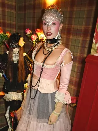 Adwoa Aboah li Partiya Halloween ya Fran Cutler li Albert's Club li London 2016