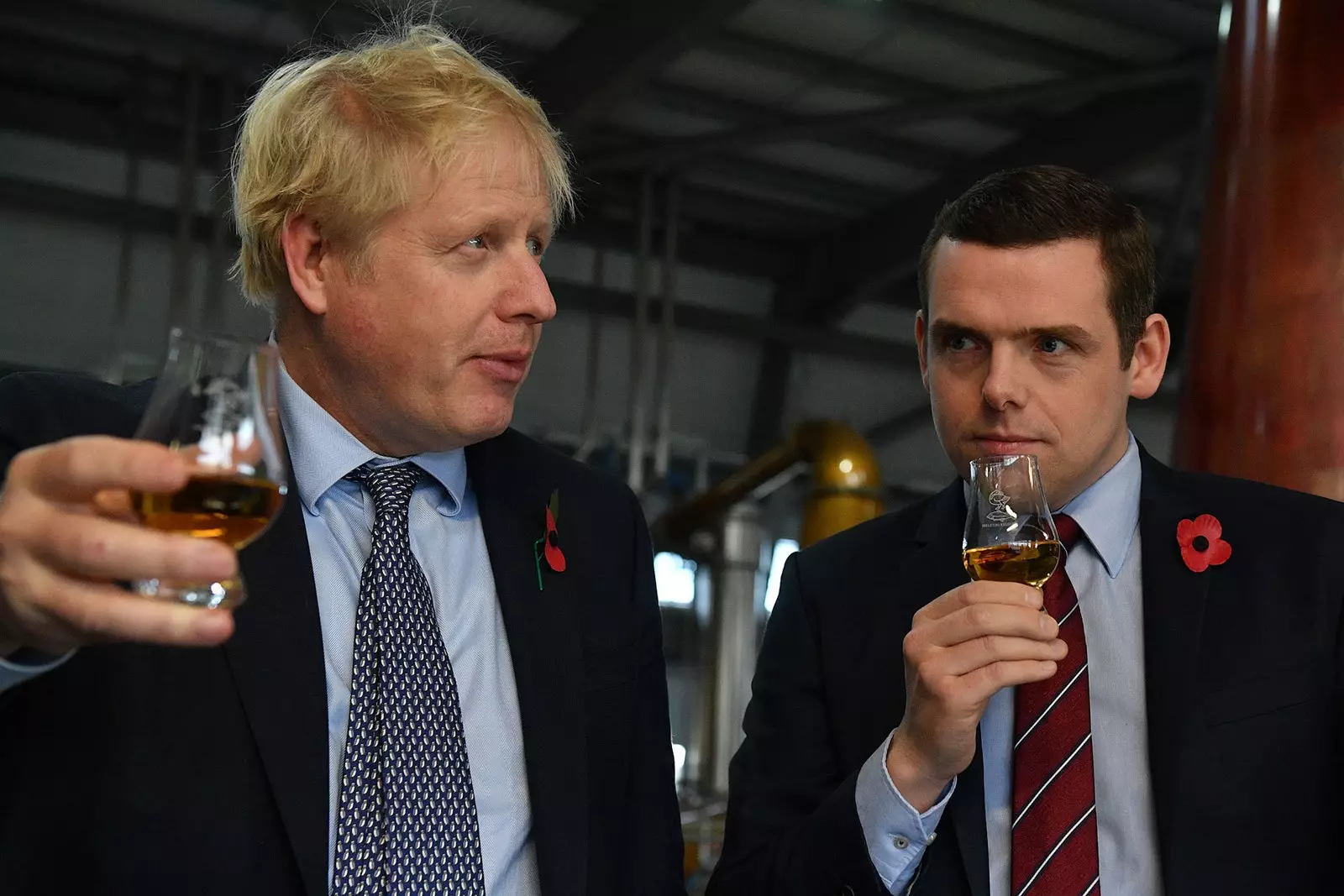 Douglas Ross mit Premierminister Boris Johnson während des Besuchs des Premierministers in Schottland im Jahr 2019