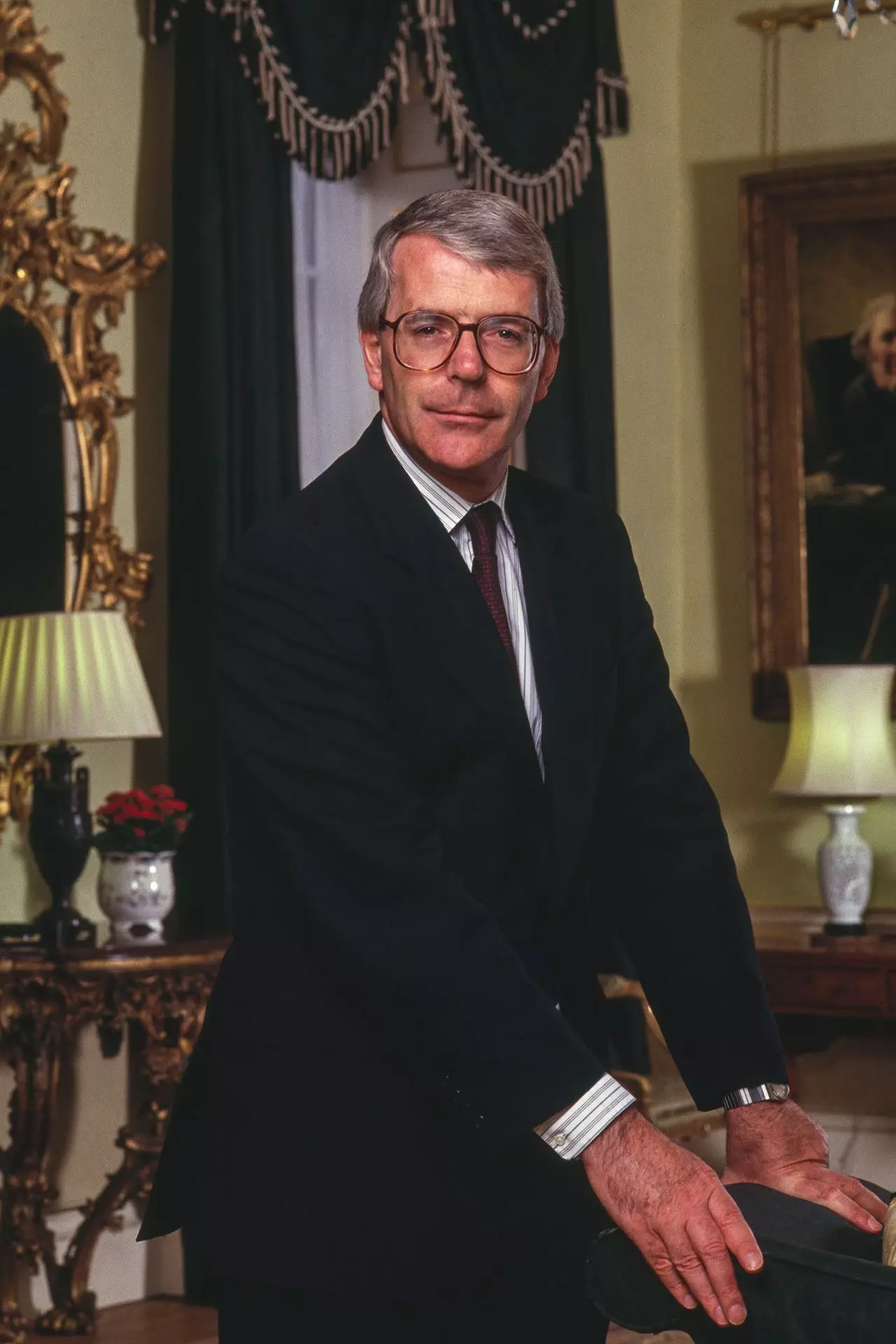 John Major como primeiro ministro en Downing Street en 1992