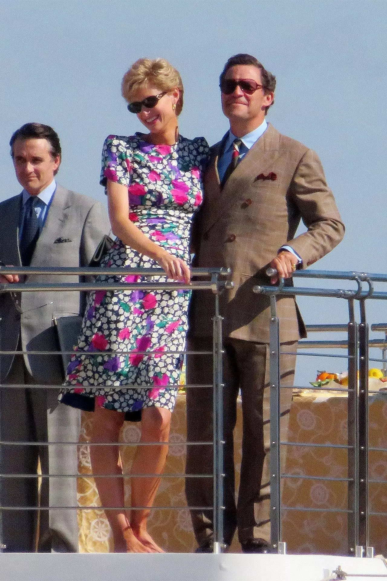 Elizabeth Debicki e Dominic West no set de The Crown