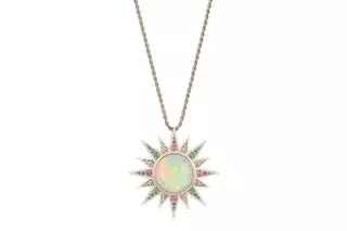 'Aruna rojo misy diamondra volamena fotsy 18k opal safira tourmaline safira sy emeraoda 6000 venyxworld.com