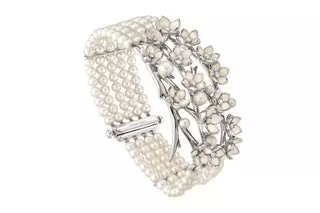 Bracciale Shaun Leane in argento con fiori di ciliegio e perle 2850 shaunleane.com