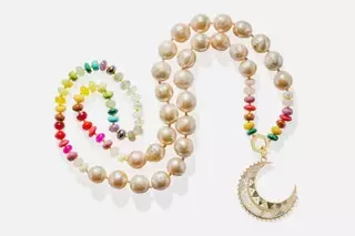 UHarwell Godfrey INyanga enkulu kumama weperile ene-rainbow pearl strand 13150 harwellgodfrey.com