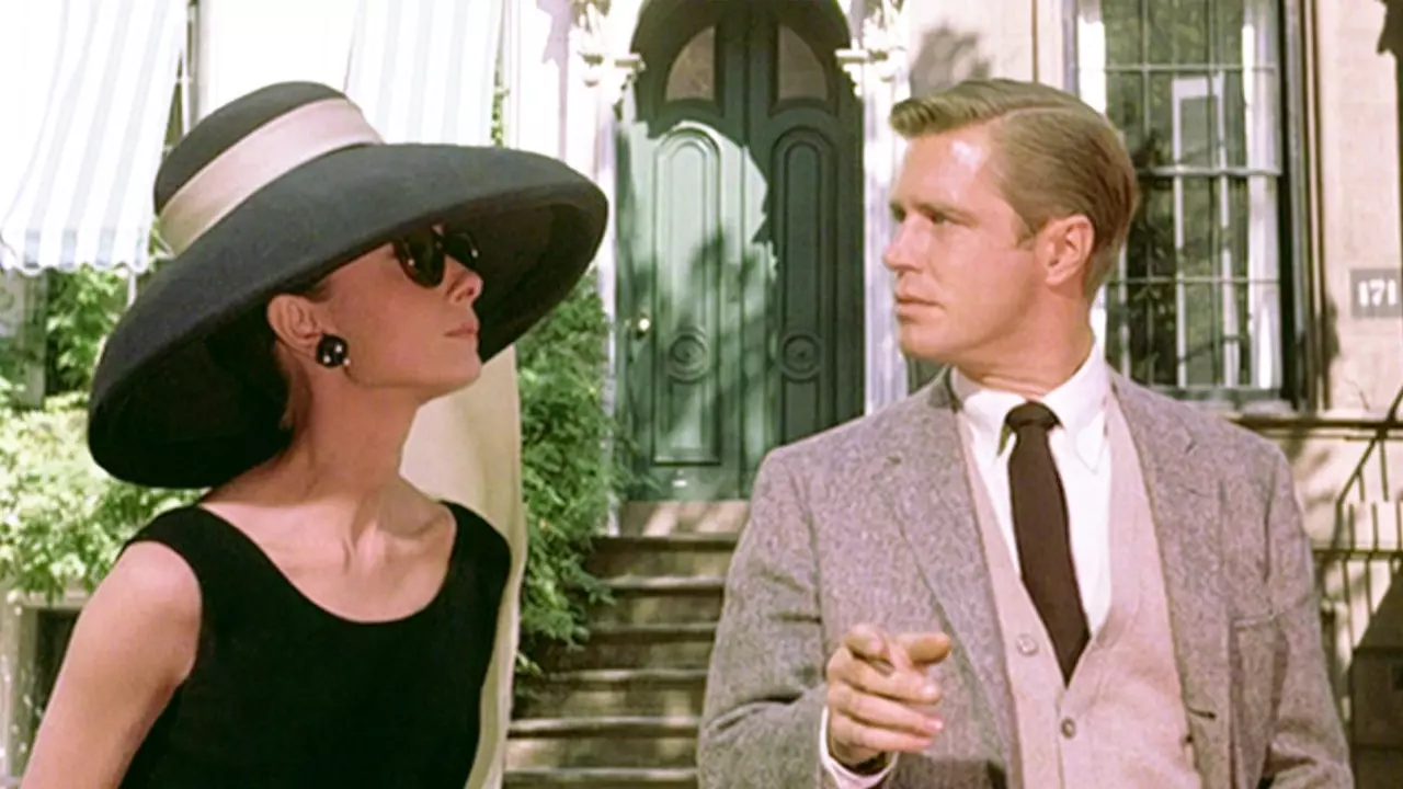 Beo cosúil le Holly Golightly sa Bricfeasta ag teach baile Tiffany's Upper East Side