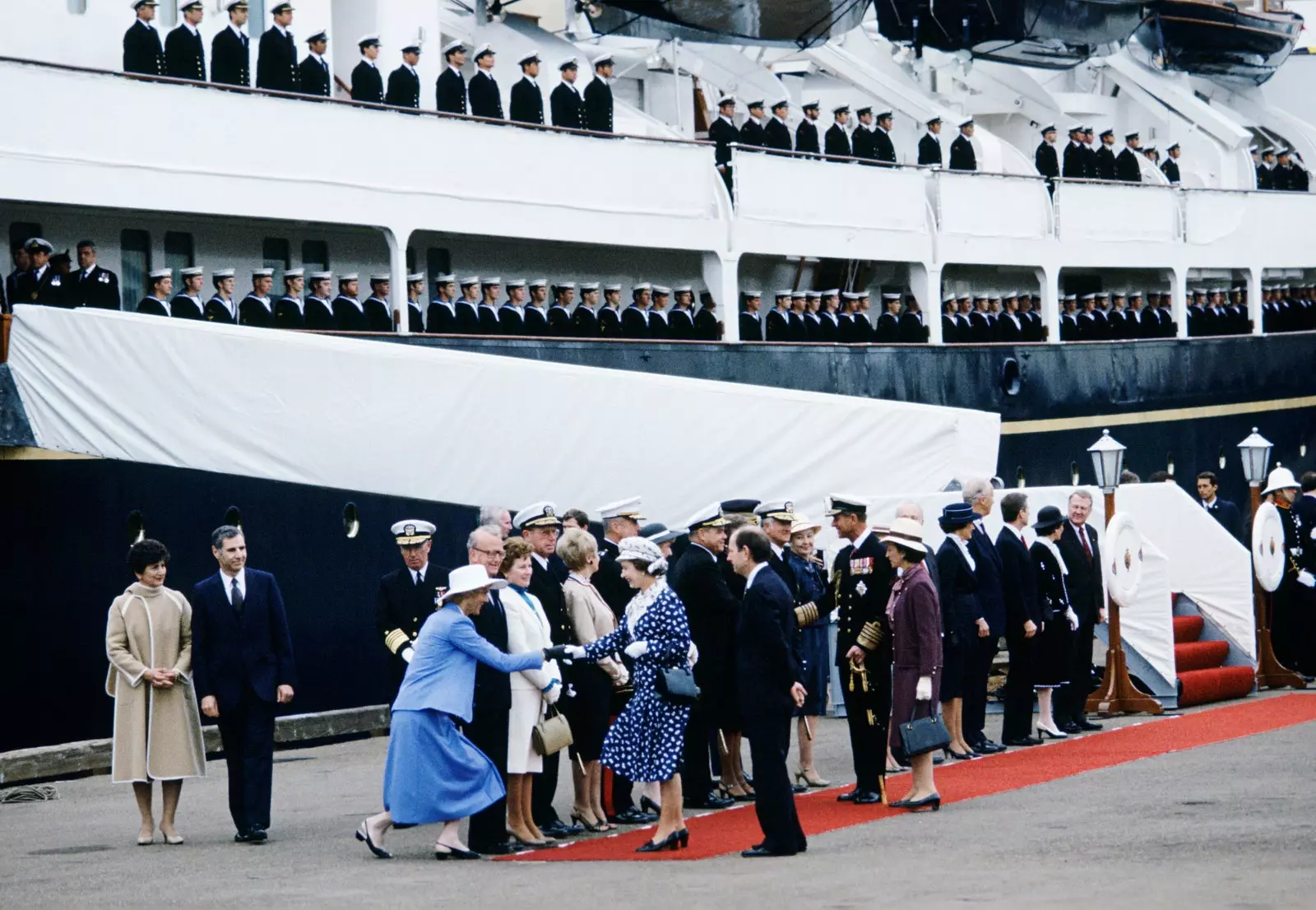 Ny Royal Yacht Britannia tonga tao San Diego tamin'ny 1983