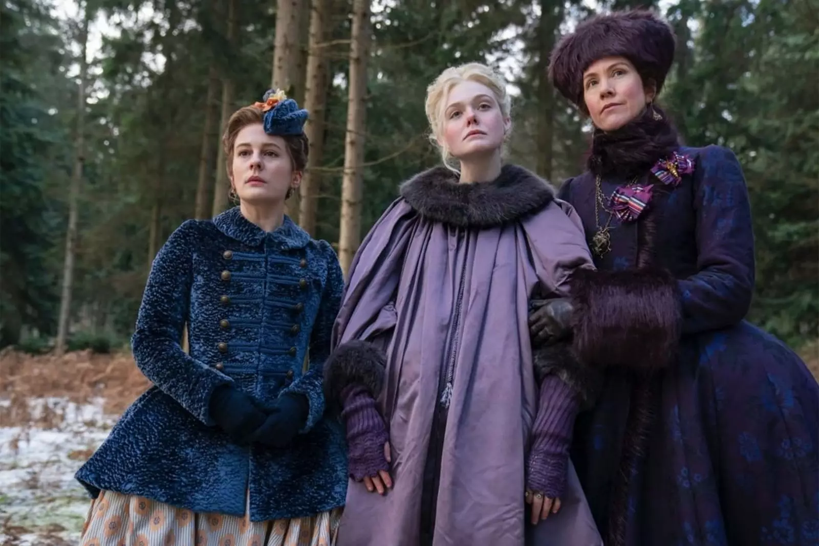 Phoebe Fox Elle Fanning ma Belinda Bromilow ile The Great Season 2