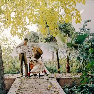 Talitha dan John Paul Getty Jr di rumah mereka di Marrakesh 1970