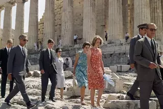 Prince Charles Princess Anne na Duke nke Edinburgh na Athens 1964