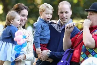 Princess Charlotte Duchess nke Cambridge Prince George na Duke nke Cambridge na Canada 2016