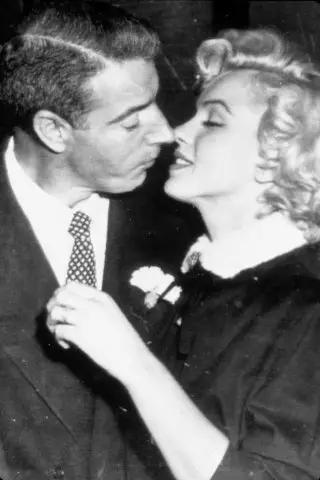 Joe DiMaggio kaj Marilyn Monroe