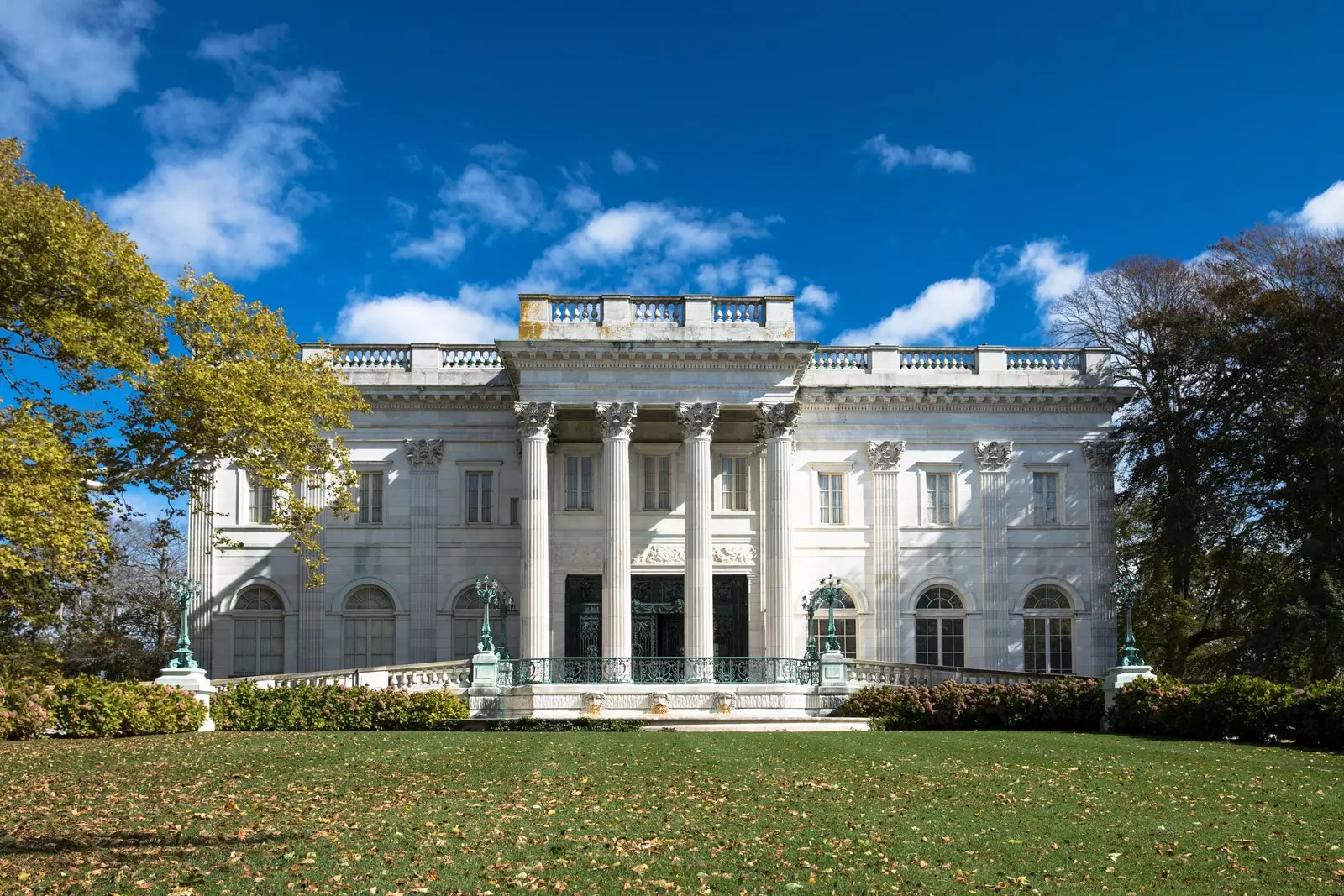 Marble House construiu em 1892 uma das famosas e elegantes mansões de Newport em Rhode Island Estados Unidos