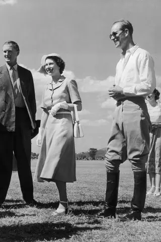 Prinsesse Elizabeth og hertugen af Edinburgh ved en polokamp i Nyeri i Kenya 1952