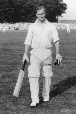 Hertugen af Edinburgh spiller cricket på Arundel Castle 1953