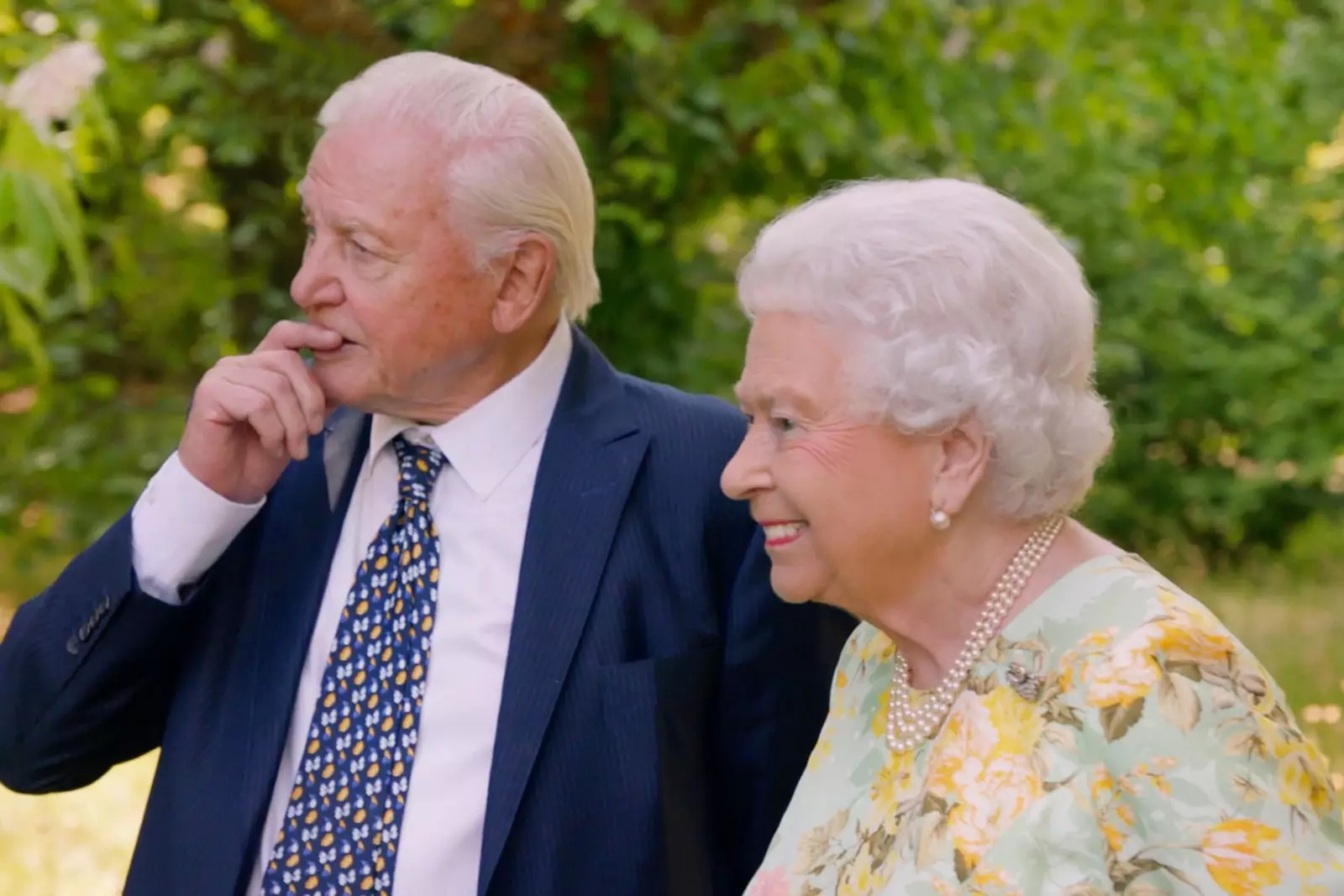 Sir David Attenborough en die koningin