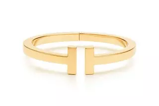 Ibracelet yegolide ephantsi yangoku enokunxitywa ngamadoda kunye nabasetyhini. Tiffany Co. Tiffany T Square...