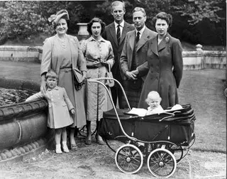 ພະລາຊິນີເຈົ້າຍິງ Margaret Duke of Edinburgh King George VI ແລະຈາກນັ້ນ Princess Elizabeth ພ້ອມດ້ວຍລູກໆ...