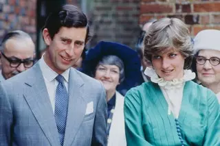 Prins Charles 1981 Prins Charles, de erfgenaam van de troon, ontmoette Lady Diana Spencer voor het eerst in Althorp House, haar familie...