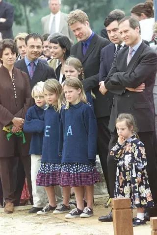 De opening van de Diana Princess of Wales Memorial Playground en Memorial Walk in Kensington Gardens 2000 Lady...