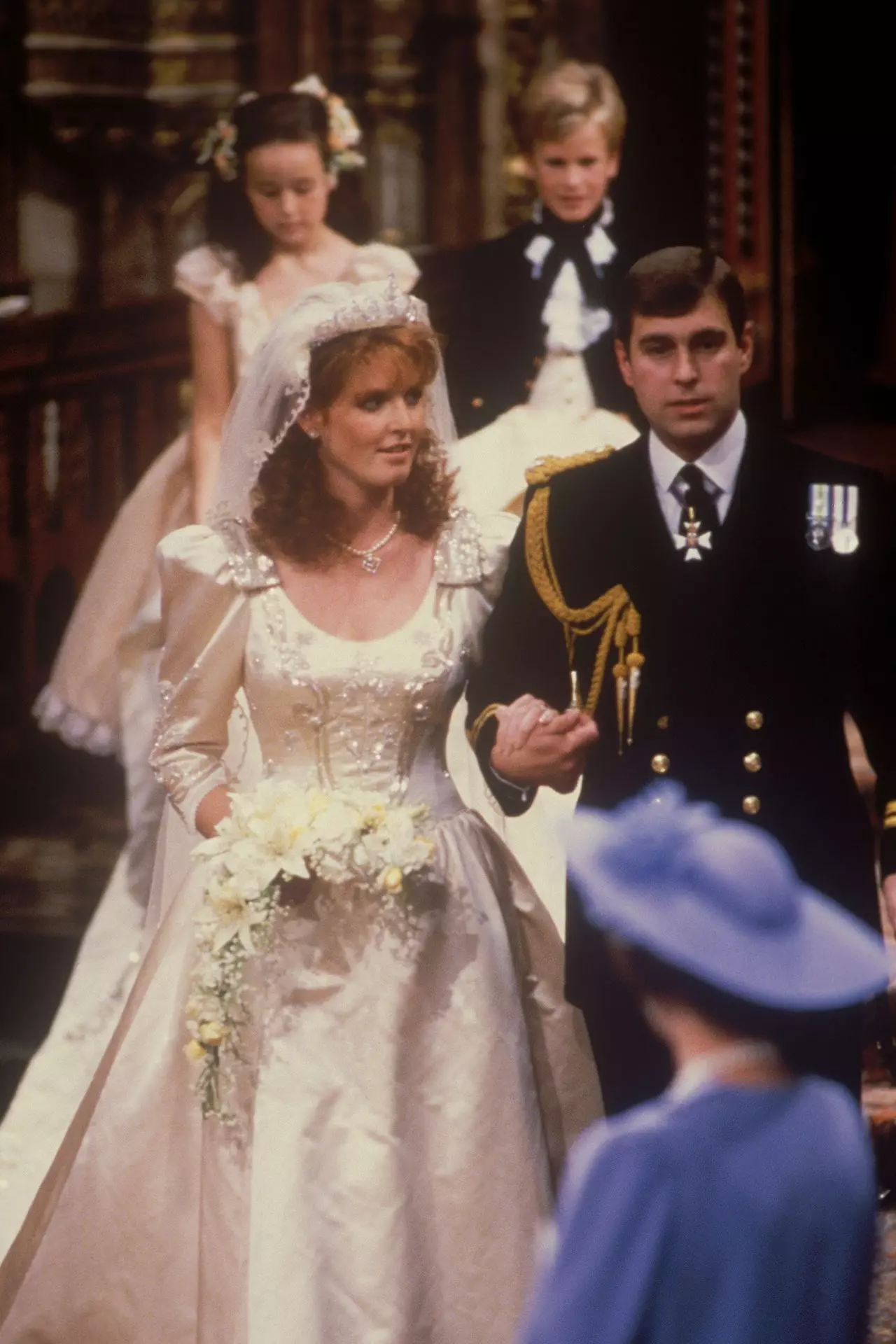 Sarah Duchess of York en prins Andrew op hun trouwdag in Westminster Abbey London in 1986