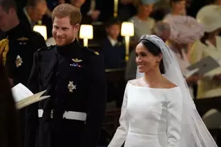 Meghan Markle näme üçin Gaýnçiniň Klare Waýt Kelleri toý köýnegi üçin saýlady 2384_5