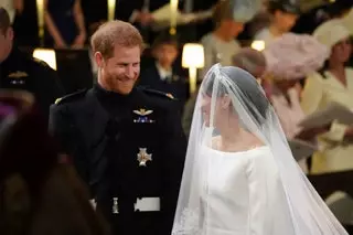 Zašto je Meghan Markle odabrala Givenchyjevu Clare Waight Keller za svoju vjenčanicu 2384_6