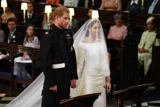 Napa Meghan Markle milih Clare Waight Keller Givenchy kanggo gaun pengantin 2384_7