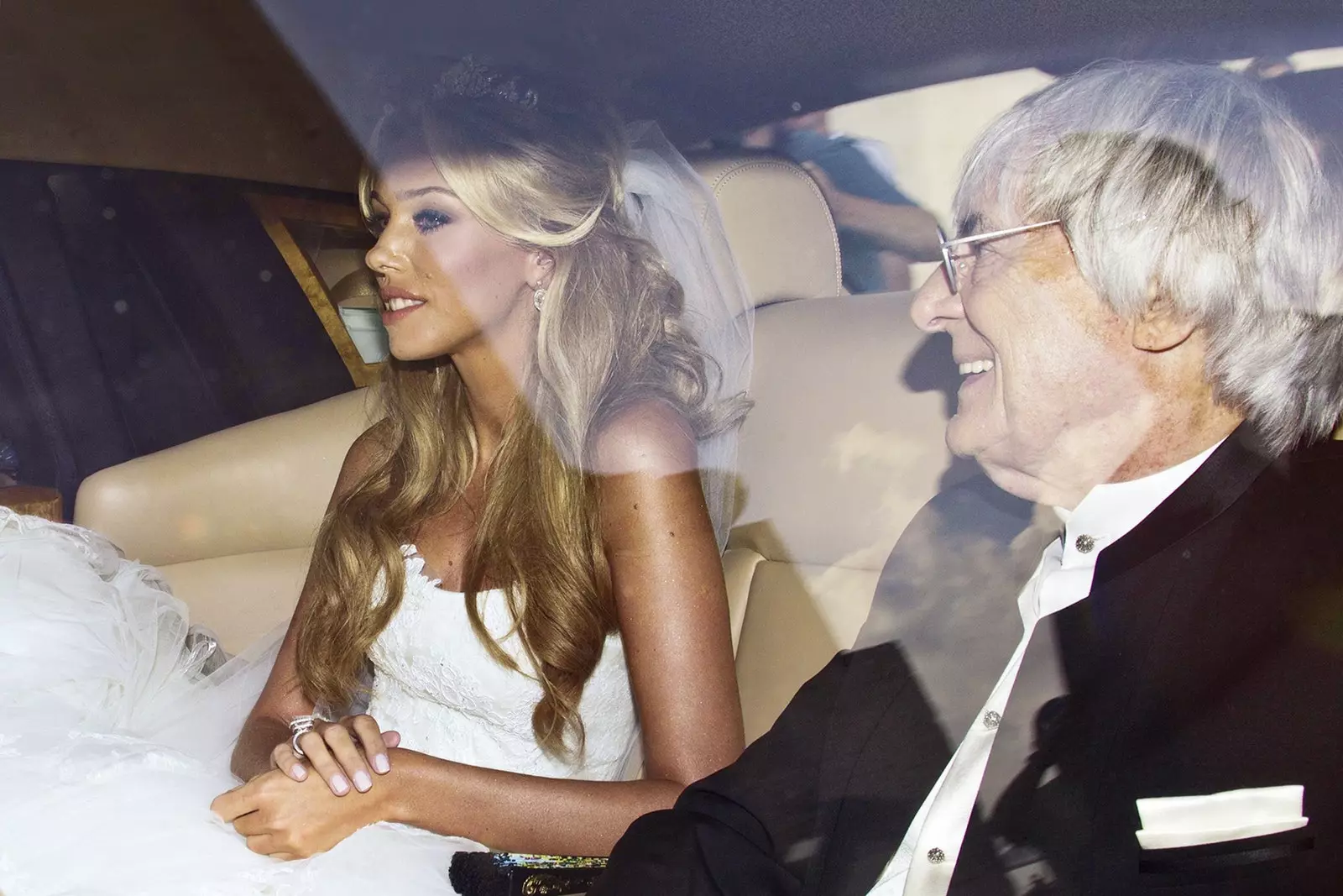 Petra Ecclestone com seu pai Bernie a caminho de seu casamento Itália 2011