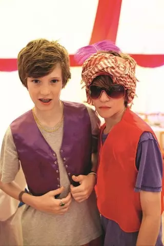 Toby Whittaker dan Jasper Ross