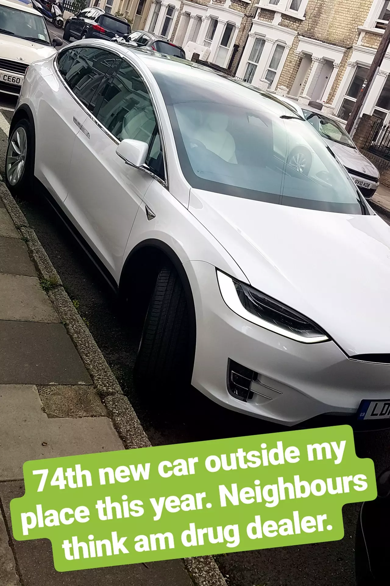 Tesla Model X awtoulagyna syn