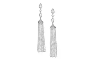 Brincos briolette de diamantes com topos de diamantes em ouro branco POA davidmorris.com