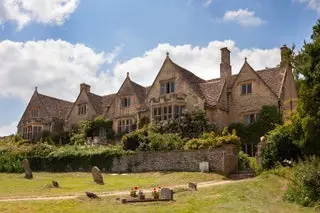 Asthall Manor Oxfordshire Di dilê Cotswods de Asthall Manor mala zaroktiya xwişkên Mitford rûniştiye...