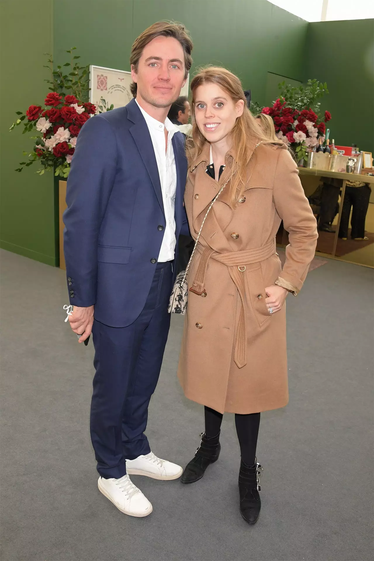 Edoardo Mapelli Mozzi u Princess Beatrice fin-Ned's Club Lounge fi Frieze London Art Fair f'Regent's Park