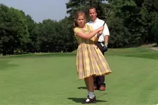 Golf spielje yn 1998.