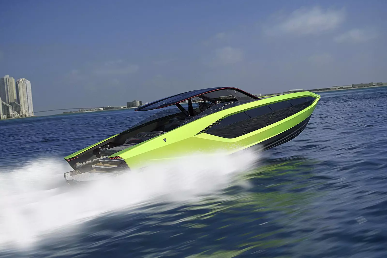 Lamborghini Yana Kaddamar da SuperBoat