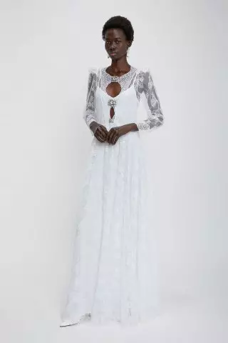 UChristopher Kane Bridal Engalindelekile futhi eyingqayizivele iqoqo layo elihlanganisa amajini ama-knit asindayo namaparele amakhulu...