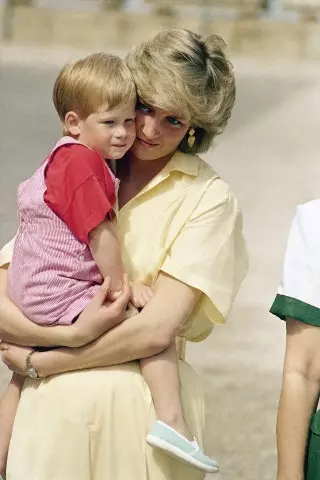 Prince Harry ug ang Princess of Wales 1987