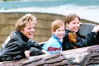 La Princesa de Gales Príncipe Harry y Príncipe William 1993