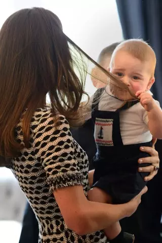 Duchess of Cambridge ແລະ Prince George of Cambridge