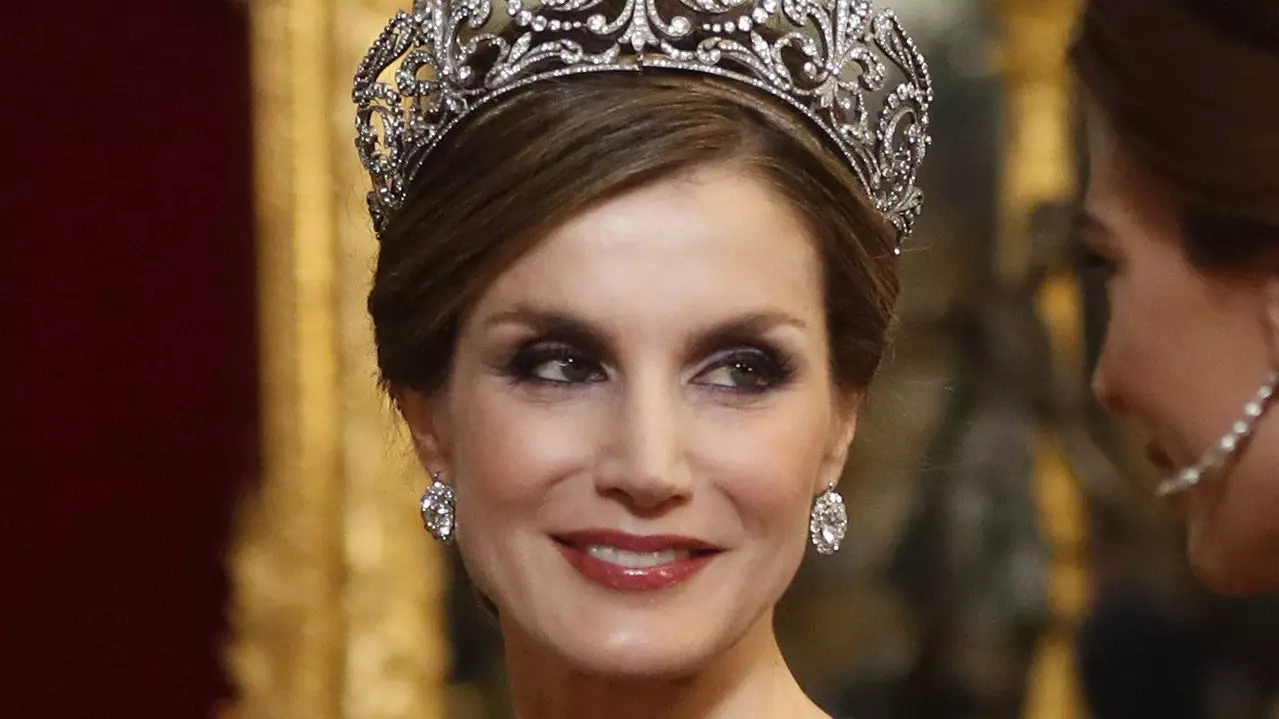 Tiara van die Maand: Koningin Victoria Eugenie van Spanje se Fleur-de-Lis Tiara