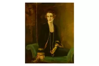 Eserese nke Lady Doreen Browne nwunye nke 5th Baron Brabourne nọ ọdụ na oche windo akwụkwọ ndụ akwụkwọ ndụ 1927 nke Sir Oswald Birley dere.