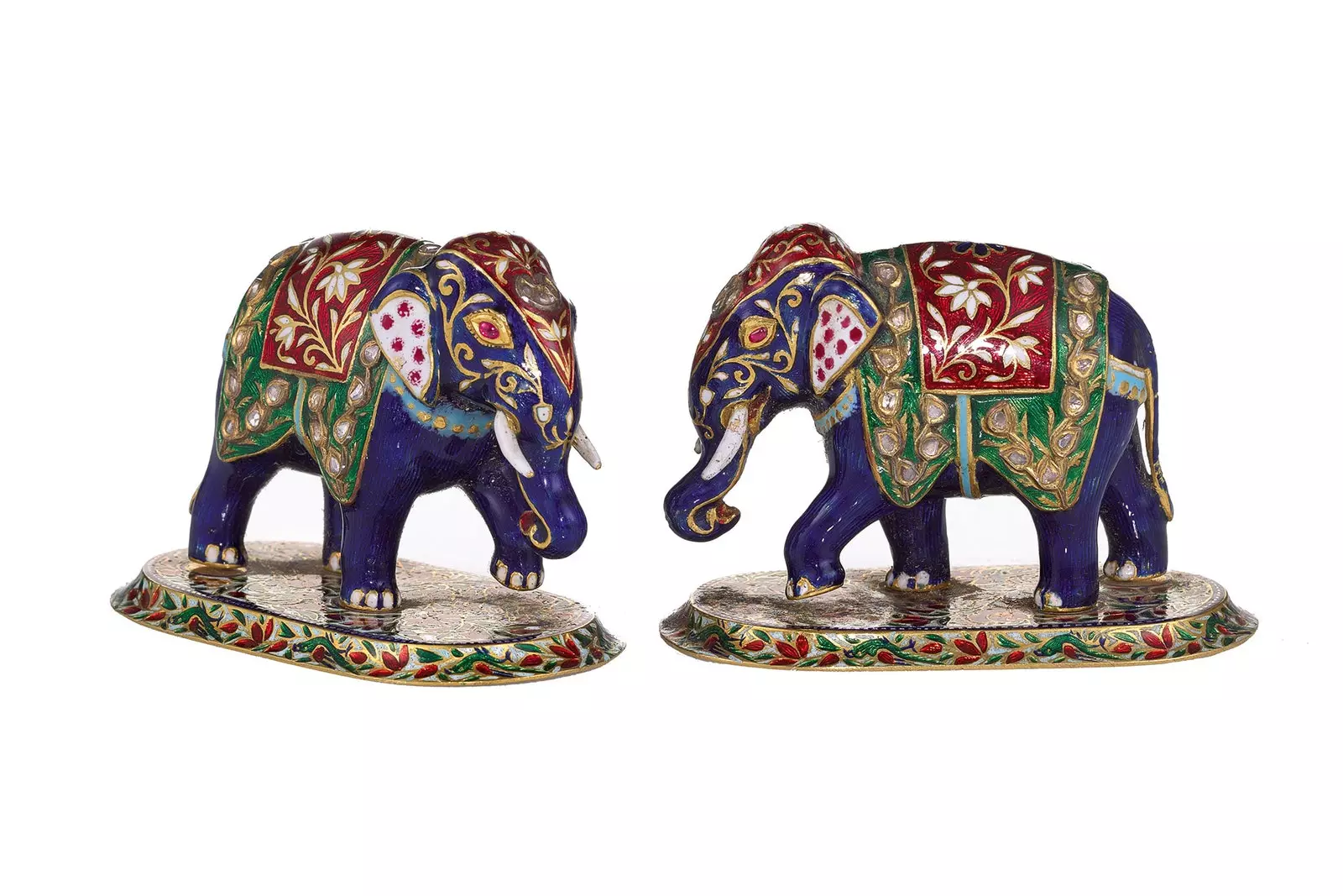 Otu ụzọ ọla edo edo edo na enamel elephants Jaipur 1946